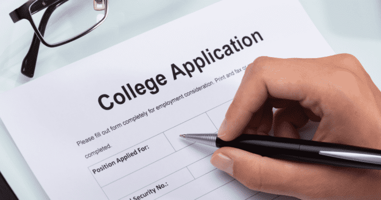 How To Write A College Application Essay - Bright Writers